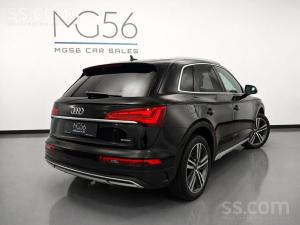 Black Audi Q5 2022 in Riga, with an engine capacity of 2.00 L and mileage of 163 thousand km for 31900 €, photo 5 on AUTOMOTO.COM.LV