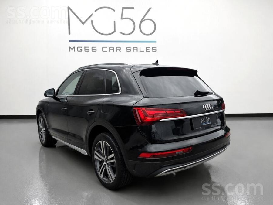 Black Audi Q5 2022 in Riga, with an engine capacity of 2.00 L and mileage of 163 thousand km for 31900 €, photo 6 on AUTOMOTO.COM.LV