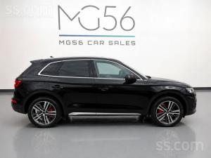 Black Audi Q5 2022 in Riga, with an engine capacity of 2.00 L and mileage of 163 thousand km for 31900 €, photo 8 on AUTOMOTO.COM.LV