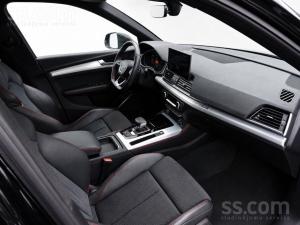 Black Audi Q5 2022 in Riga, with an engine capacity of 2.00 L and mileage of 163 thousand km for 31900 €, photo 10 on AUTOMOTO.COM.LV