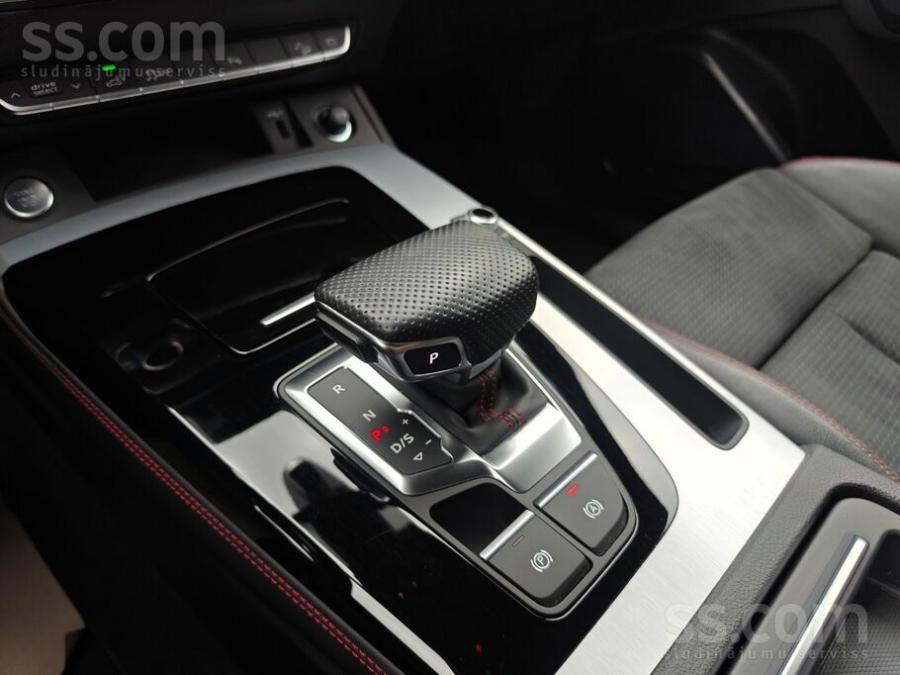 Black Audi Q5 2022 in Riga, with an engine capacity of 2.00 L and mileage of 163 thousand km for 31900 €, photo 14 on AUTOMOTO.COM.LV