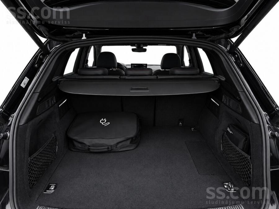 Black Audi Q5 2022 in Riga, with an engine capacity of 2.00 L and mileage of 163 thousand km for 31900 €, photo 24 on AUTOMOTO.COM.LV