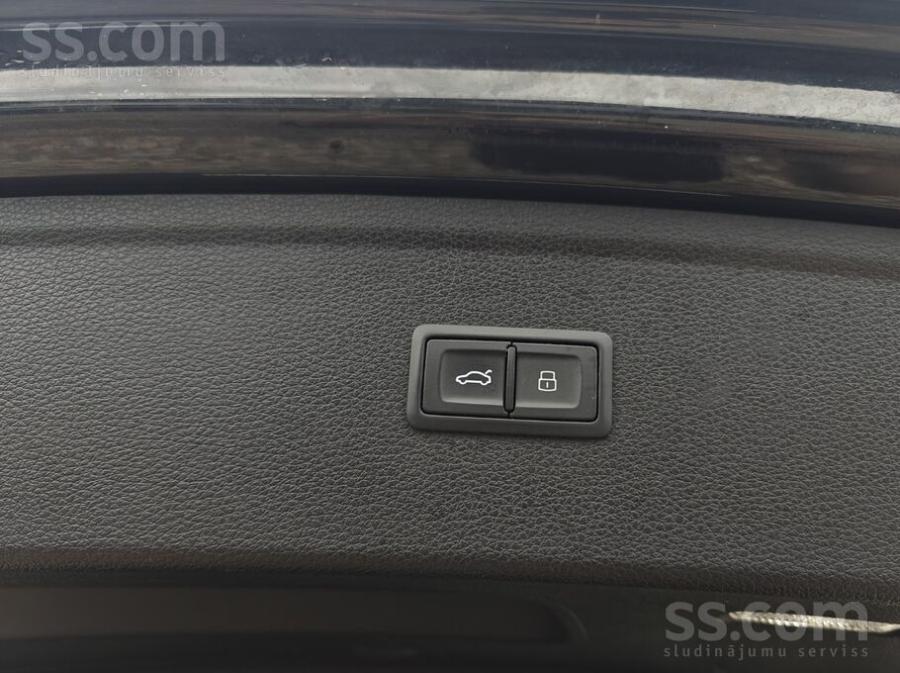 Black Audi Q5 2022 in Riga, with an engine capacity of 2.00 L and mileage of 163 thousand km for 31900 €, photo 25 on AUTOMOTO.COM.LV
