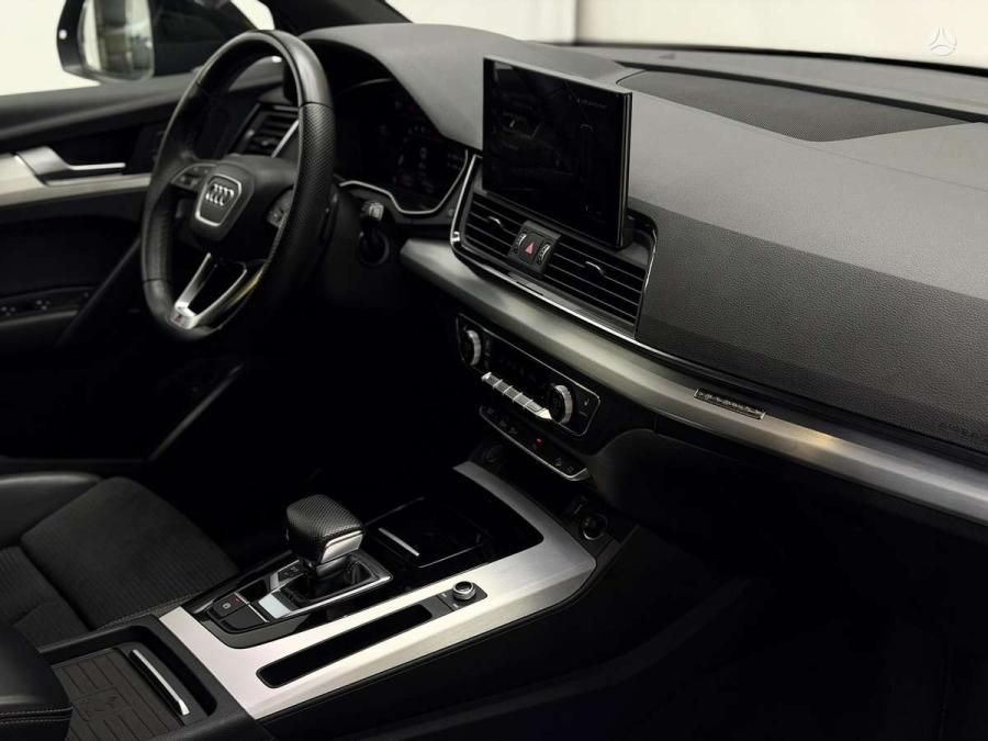 Melns Audi Q5 2022 Viļņa, ar dzinēja tilpumu 1.98 L un nobraukumu 106 tūkst. km par 35990 €, foto 17 vietnē AUTOMOTO.COM.LV