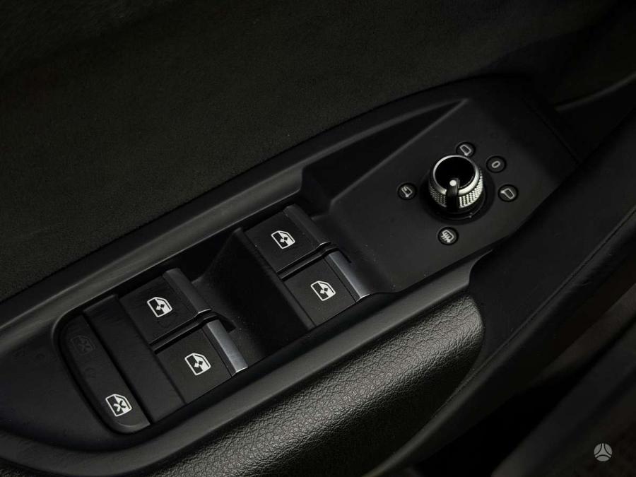 Melns Audi Q5 2022 Viļņa, ar dzinēja tilpumu 1.98 L un nobraukumu 106 tūkst. km par 35990 €, foto 21 vietnē AUTOMOTO.COM.LV