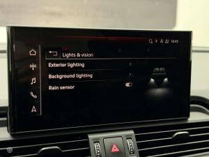 Melns Audi Q5 2022 Viļņa, ar dzinēja tilpumu 1.98 L un nobraukumu 106 tūkst. km par 35990 €, foto 28 vietnē AUTOMOTO.COM.LV