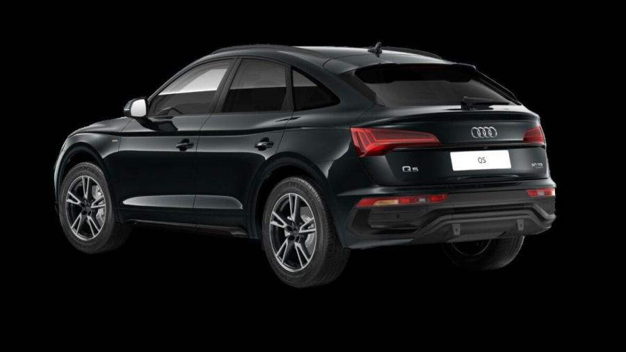 Melns Audi Q5 2022 Mārupe, ar dzinēja tilpumu 2.00 L un nobraukumu 130 tūkst. km par 35900 €, foto 4 vietnē AUTOMOTO.COM.LV