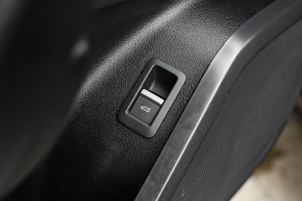 Melns Audi Q5 2022 Mārupe, ar dzinēja tilpumu 2.00 L un nobraukumu 135 tūkst. km par 33250 €, foto 8 vietnē AUTOMOTO.COM.LV