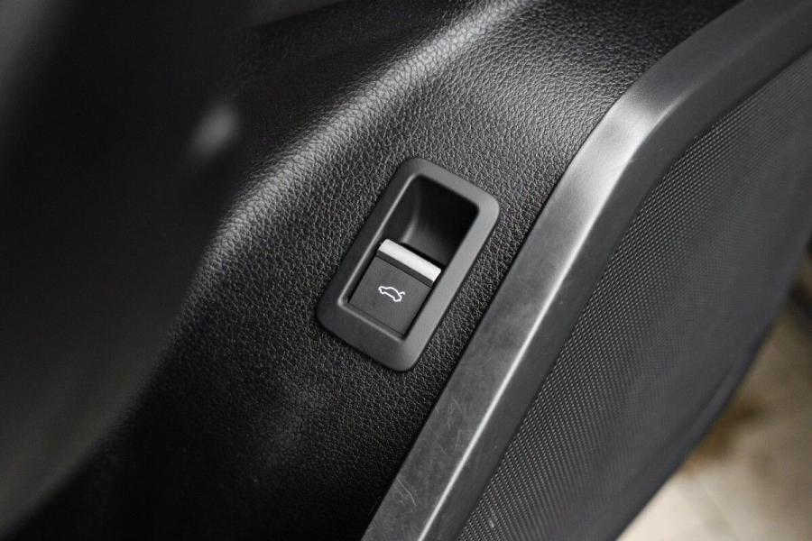 Melns Audi Q5 2022 Mārupe, ar dzinēja tilpumu 2.00 L un nobraukumu 135 tūkst. km par 33250 €, foto 9 vietnē AUTOMOTO.COM.LV
