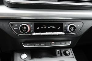 Melns Audi Q5 2022 Mārupe, ar dzinēja tilpumu 2.00 L un nobraukumu 135 tūkst. km par 33250 €, foto 24 vietnē AUTOMOTO.COM.LV