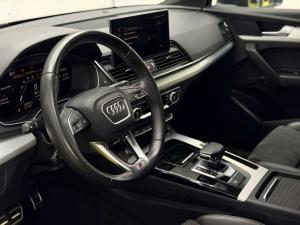Melns Audi Q5 2022 Viļņa, ar dzinēja tilpumu 1.98 L un nobraukumu 106 tūkst. km par 35800 €, foto 10 vietnē AUTOMOTO.COM.LV