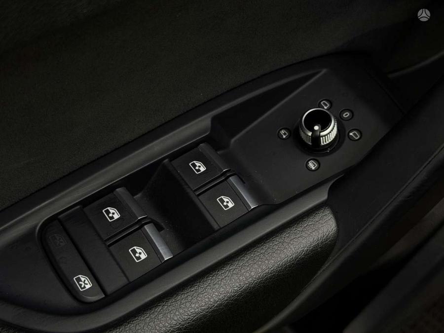 Melns Audi Q5 2022 Viļņa, ar dzinēja tilpumu 1.98 L un nobraukumu 106 tūkst. km par 35800 €, foto 21 vietnē AUTOMOTO.COM.LV