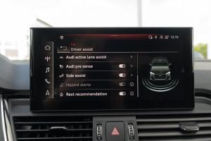 Black Audi Q5 2022 in Vilnius, with an engine capacity of 3.00 L and mileage of 105 thousand km for 37850 €, photo 16 on AUTOMOTO.COM.LV