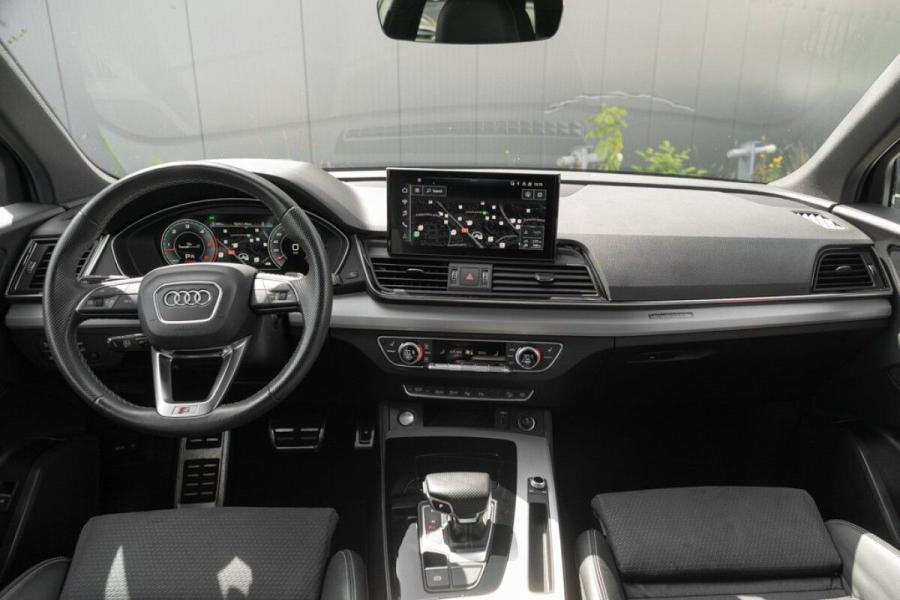 Black Audi Q5 2022 in Vilnius, with an engine capacity of 3.00 L and mileage of 105 thousand km for 37850 €, photo 20 on AUTOMOTO.COM.LV