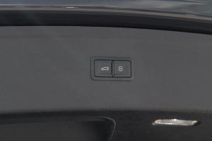 Black Audi Q5 2022 in Vilnius, with an engine capacity of 3.00 L and mileage of 105 thousand km for 37850 €, photo 24 on AUTOMOTO.COM.LV