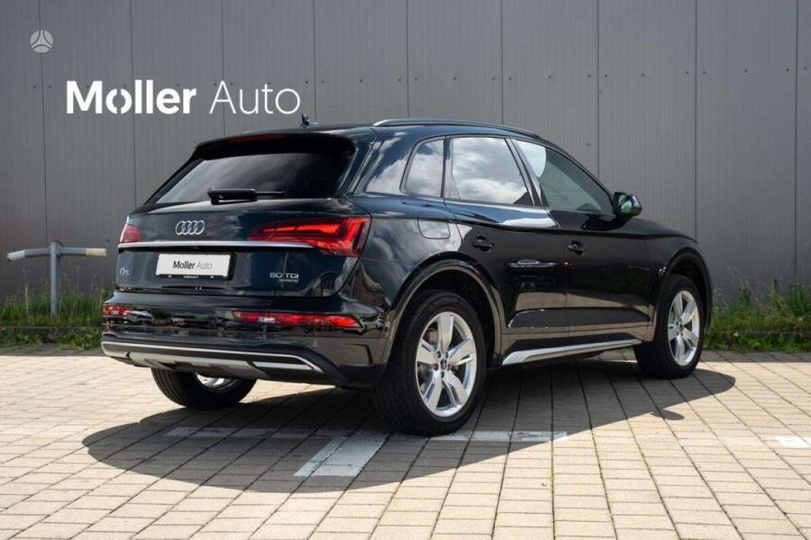 Melns Audi Q5 2022 Viļņa, ar dzinēja tilpumu 3.00 L un nobraukumu 105 tūkst. km par 37850 €, foto 7 vietnē AUTOMOTO.COM.LV