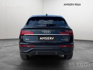 Melns Audi Q5 2022 Rīga, ar dzinēja tilpumu 2.00 L un nobraukumu 62 tūkst. km par 35200 €, foto 5 vietnē AUTOMOTO.COM.LV