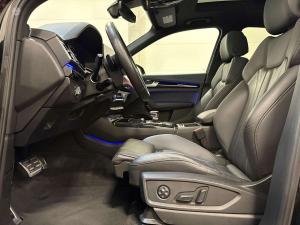 Black Audi Q5 2022 in Vilnius, with an engine capacity of 2.00 L and mileage of 86 thousand km for 36490 €, photo 15 on AUTOMOTO.COM.LV
