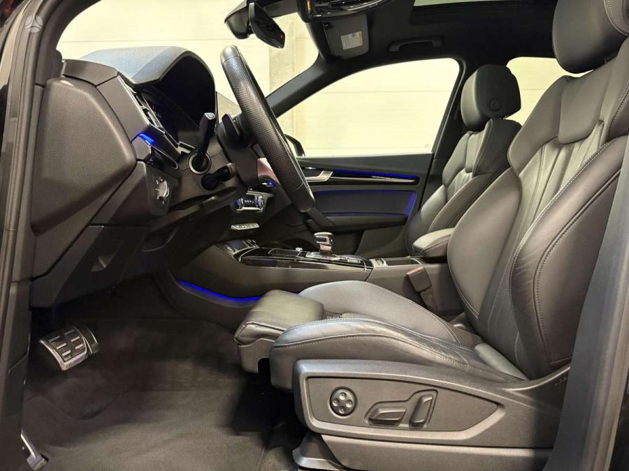 Black Audi Q5 2022 in Vilnius, with an engine capacity of 2.00 L and mileage of 86 thousand km for 36490 €, photo 15 on AUTOMOTO.COM.LV