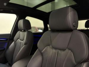 Black Audi Q5 2022 in Vilnius, with an engine capacity of 2.00 L and mileage of 86 thousand km for 36490 €, photo 16 on AUTOMOTO.COM.LV