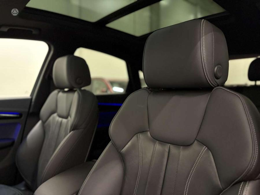 Black Audi Q5 2022 in Vilnius, with an engine capacity of 2.00 L and mileage of 86 thousand km for 36490 €, photo 16 on AUTOMOTO.COM.LV
