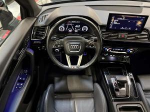 Black Audi Q5 2022 in Vilnius, with an engine capacity of 2.00 L and mileage of 86 thousand km for 36490 €, photo 20 on AUTOMOTO.COM.LV