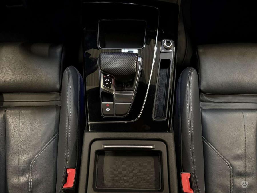 Black Audi Q5 2022 in Vilnius, with an engine capacity of 2.00 L and mileage of 86 thousand km for 36490 €, photo 23 on AUTOMOTO.COM.LV