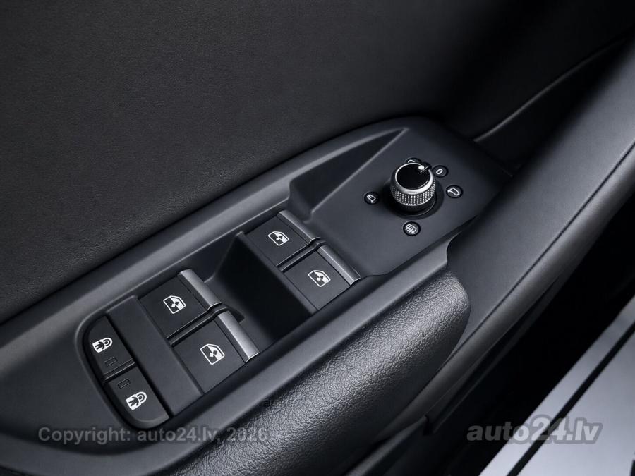 Melns Audi Q5 2022 Pērnava, ar dzinēja tilpumu 2.00 L un nobraukumu 56 tūkst. km par 37990 €, foto 26 vietnē AUTOMOTO.COM.LV