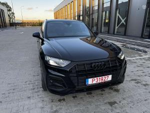 Black Audi Q5 2022 in Vilnius, with an engine capacity of 1.97 L and mileage of 204 thousand km for 22952 €, photo 4 on AUTOMOTO.COM.LV