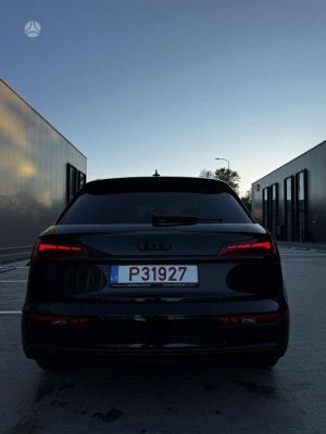 Black Audi Q5 2022 in Vilnius, with an engine capacity of 1.97 L and mileage of 204 thousand km for 22952 €, photo 10 on AUTOMOTO.COM.LV