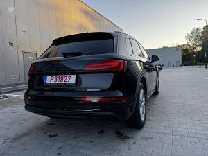 Black Audi Q5 2022 in Vilnius, with an engine capacity of 1.97 L and mileage of 204 thousand km for 22952 €, photo 11 on AUTOMOTO.COM.LV