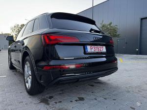 Black Audi Q5 2022 in Vilnius, with an engine capacity of 1.97 L and mileage of 204 thousand km for 22952 €, photo 12 on AUTOMOTO.COM.LV