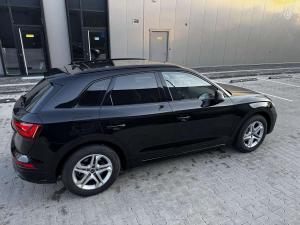 Black Audi Q5 2022 in Vilnius, with an engine capacity of 1.97 L and mileage of 204 thousand km for 22952 €, photo 21 on AUTOMOTO.COM.LV