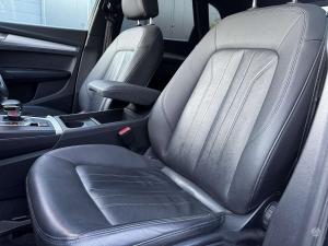 Black Audi Q5 2022 in Vilnius, with an engine capacity of 1.97 L and mileage of 204 thousand km for 22952 €, photo 25 on AUTOMOTO.COM.LV
