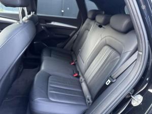Black Audi Q5 2022 in Vilnius, with an engine capacity of 1.97 L and mileage of 204 thousand km for 22952 €, photo 26 on AUTOMOTO.COM.LV