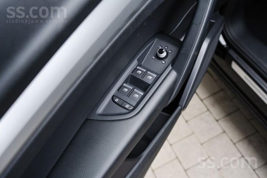 Melns Audi Q5 2022 Rīga, ar dzinēja tilpumu 2.00 L un nobraukumu 84 tūkst. km par 36850 €, foto 10 vietnē AUTOMOTO.COM.LV