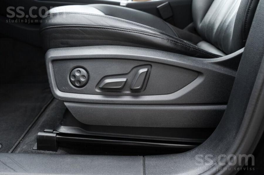 Melns Audi Q5 2022 Rīga, ar dzinēja tilpumu 2.00 L un nobraukumu 84 tūkst. km par 36850 €, foto 12 vietnē AUTOMOTO.COM.LV