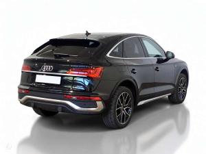 Black Audi Q5 2022 in Vilnius, with an engine capacity of 2.00 L and mileage of 107 thousand km for 37333 €, photo 5 on AUTOMOTO.COM.LV