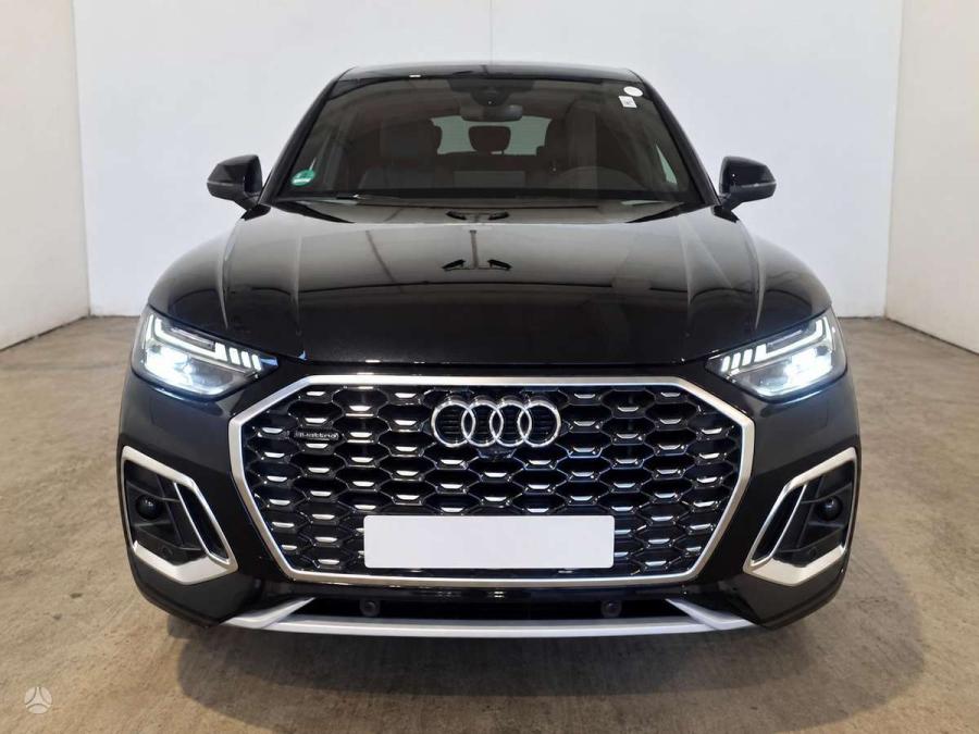 Black Audi Q5 2022 in Vilnius, with an engine capacity of 2.00 L and mileage of 107 thousand km for 37333 €, photo 7 on AUTOMOTO.COM.LV