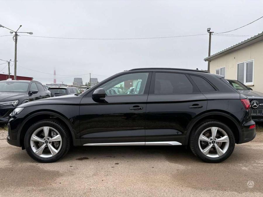 Melns Audi Q5 2022 Viļņa, ar dzinēja tilpumu 1.97 L un nobraukumu 90 tūkst. km par 30200 €, foto 3 vietnē AUTOMOTO.COM.LV