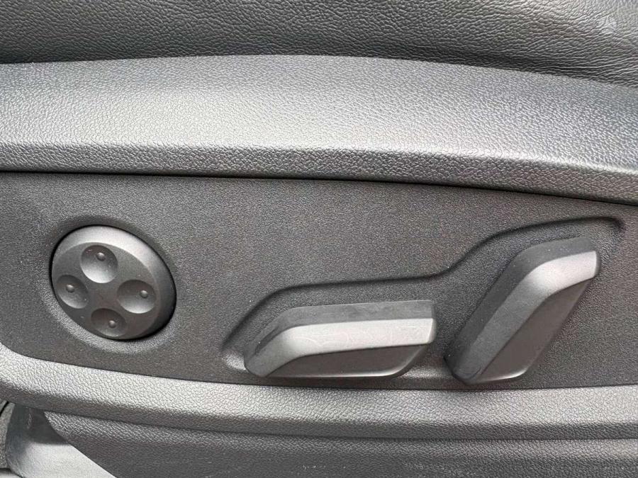Melns Audi Q5 2022 Viļņa, ar dzinēja tilpumu 1.97 L un nobraukumu 90 tūkst. km par 30200 €, foto 13 vietnē AUTOMOTO.COM.LV