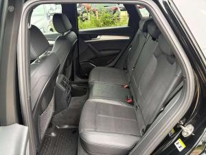Melns Audi Q5 2022 Viļņa, ar dzinēja tilpumu 1.97 L un nobraukumu 90 tūkst. km par 30200 €, foto 14 vietnē AUTOMOTO.COM.LV