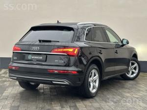 Black Audi Q5 2023 in Riga, with an engine capacity of 2.00 L and mileage of 51 thousand km for 38950 €, photo 4 on AUTOMOTO.COM.LV