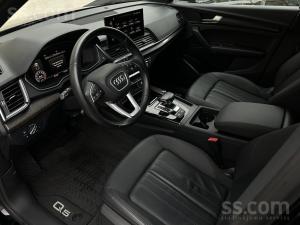 Black Audi Q5 2023 in Riga, with an engine capacity of 2.00 L and mileage of 51 thousand km for 38950 €, photo 7 on AUTOMOTO.COM.LV