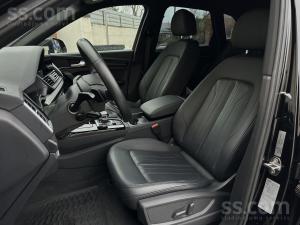 Black Audi Q5 2023 in Riga, with an engine capacity of 2.00 L and mileage of 51 thousand km for 38950 €, photo 8 on AUTOMOTO.COM.LV