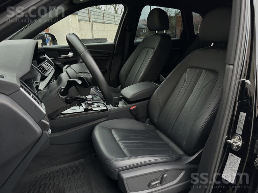 Black Audi Q5 2023 in Riga, with an engine capacity of 2.00 L and mileage of 51 thousand km for 38950 €, photo 8 on AUTOMOTO.COM.LV