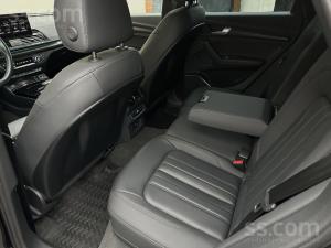 Black Audi Q5 2023 in Riga, with an engine capacity of 2.00 L and mileage of 51 thousand km for 38950 €, photo 23 on AUTOMOTO.COM.LV