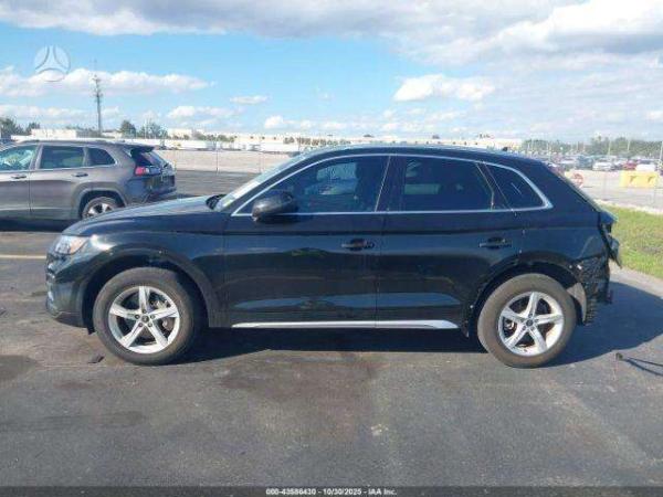 Black Audi Q5 2023 in Klaipeda, with an engine capacity of 2.00 L and mileage of 43 thousand km for 24999 €, photo 11 on AUTOMOTO.COM.LV