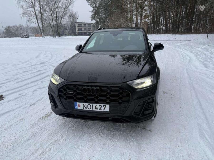 Melns Audi Q5 2023 Kauņa, ar dzinēja tilpumu 2.00 L un nobraukumu 24 tūkst. km par 38500 €, foto 3 vietnē AUTOMOTO.COM.LV