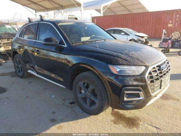 Black Audi Q5 2023 in Klaipeda, with an engine capacity of 1.98 L and mileage of 26 thousand km for 136000 €, photo 1 on AUTOMOTO.COM.LV